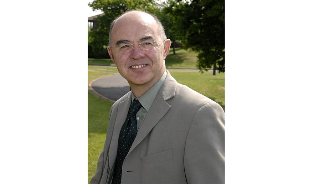 Press Release - Sir Martin Sweeting wins Elektra Award 2009 | Small ...